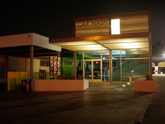 Modern car wash architect: Fashion Square Car Wash